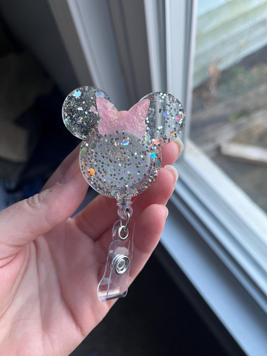 Minnie Mouse Glitter Badge Reel, Retractable Alligator Clip, Disney ...