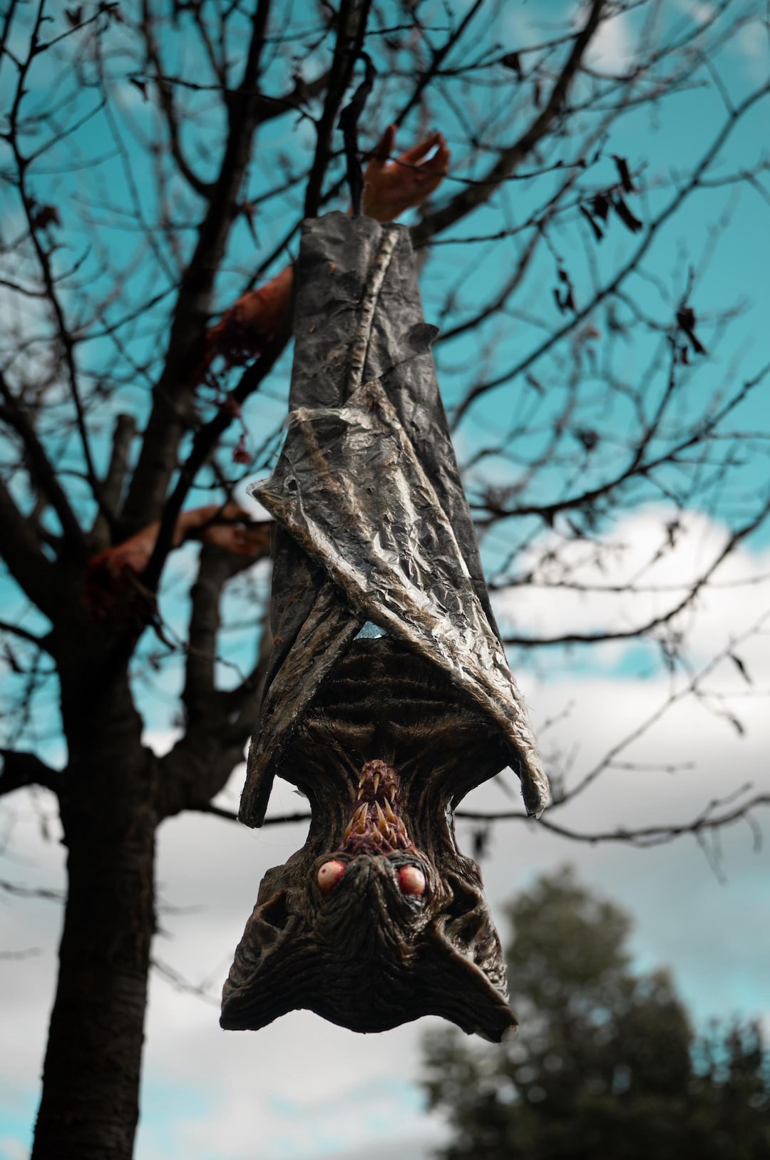 Petrifying Horror Vampire Bat 4ft 3in Long Hanging Monster Dracula Bram ...