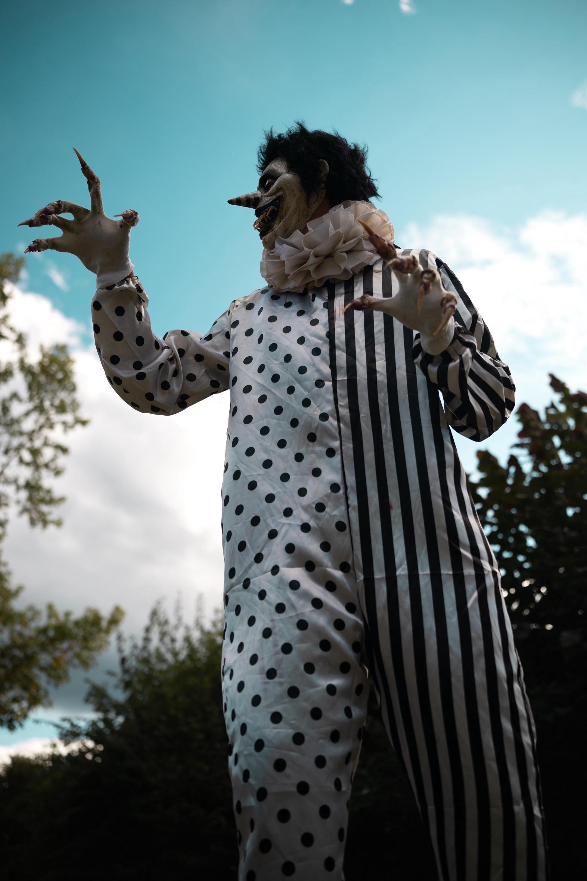 Terrifying Creepypasta Laughing Jack Clown Monster Costume Full Body ...