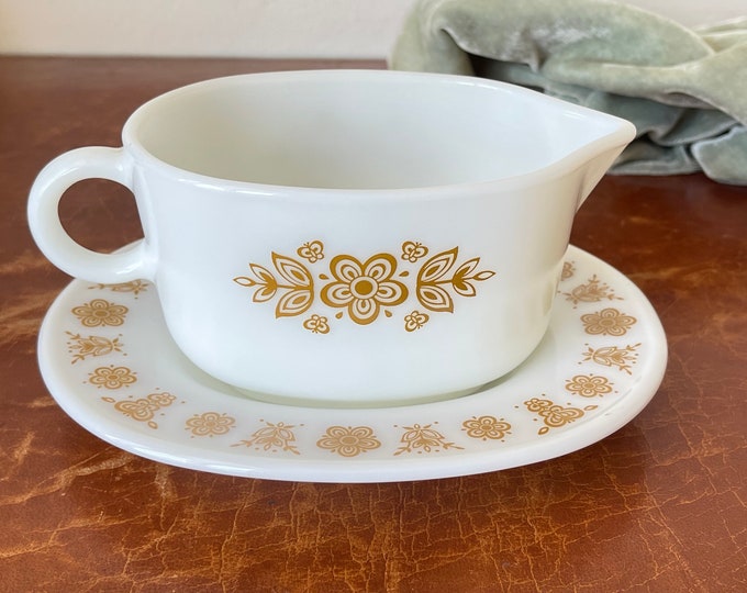 Pyrex Butterfly Gold Gravy Boat Vintage Pyrex Sauce Boat and Underplate ...