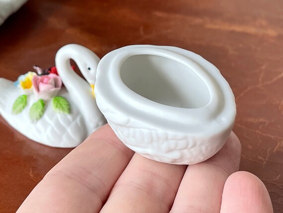 Vintage Bisque Porcelain Swan Trinket Box Applied Han… - Gem
