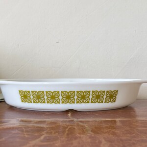 Pyrex Autumn Floral Verde Square Flower 1-1/2 Quart Divided Casserole ...