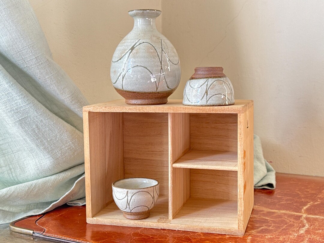 Japanese Art Pottery Sake Set Hand Made Stoneware Pottery Sake Bottle ...