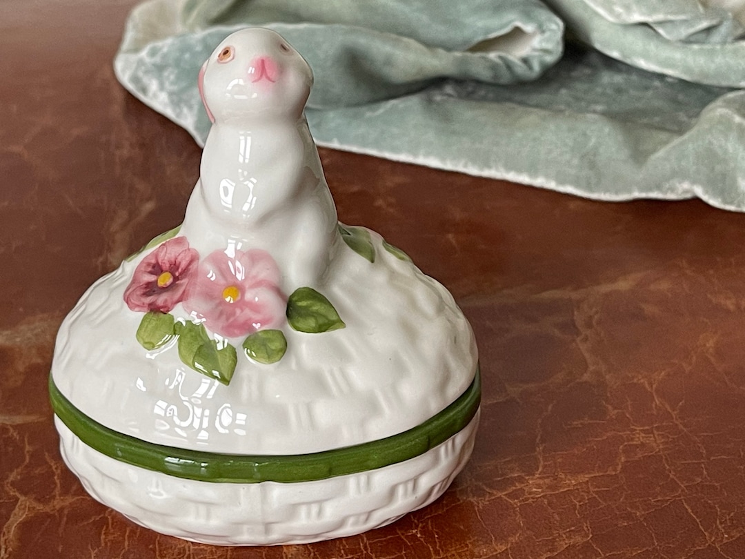 Vintage Avon Rabbit Trinket Box Hand Painted Made in Brazil Basket ...