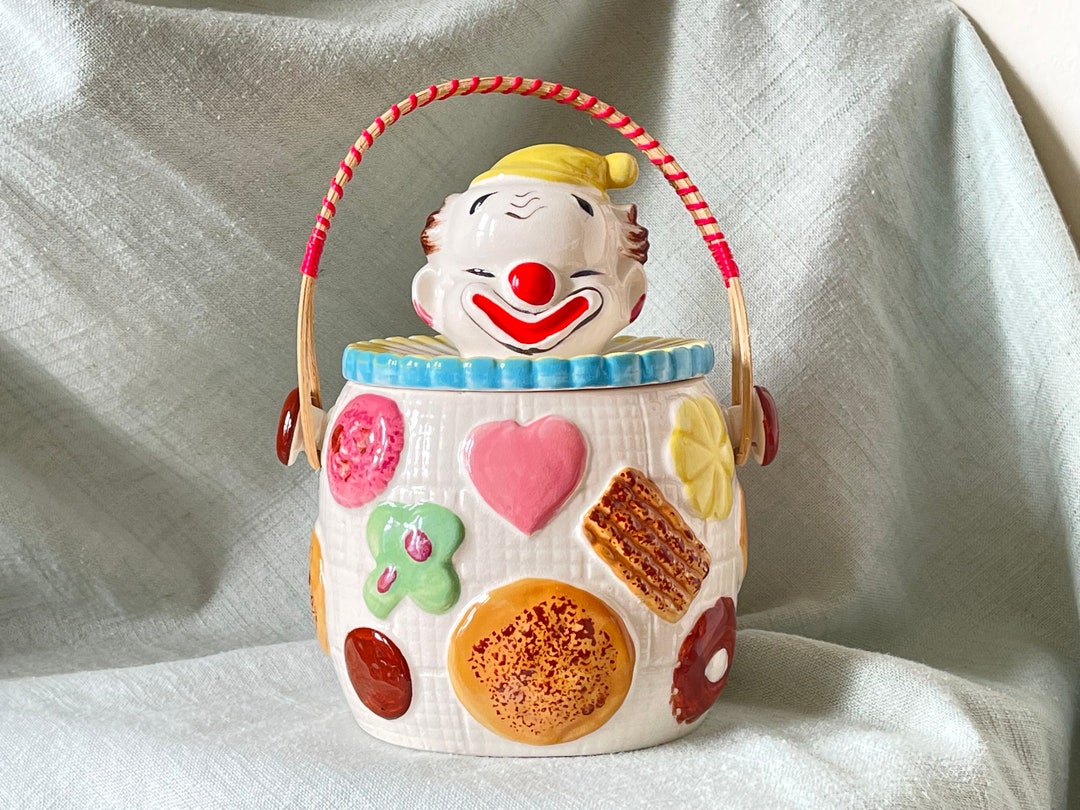 Vintage Hand Painted Clown Biscuit Cookie Jar Lidded Figural Cookies ...