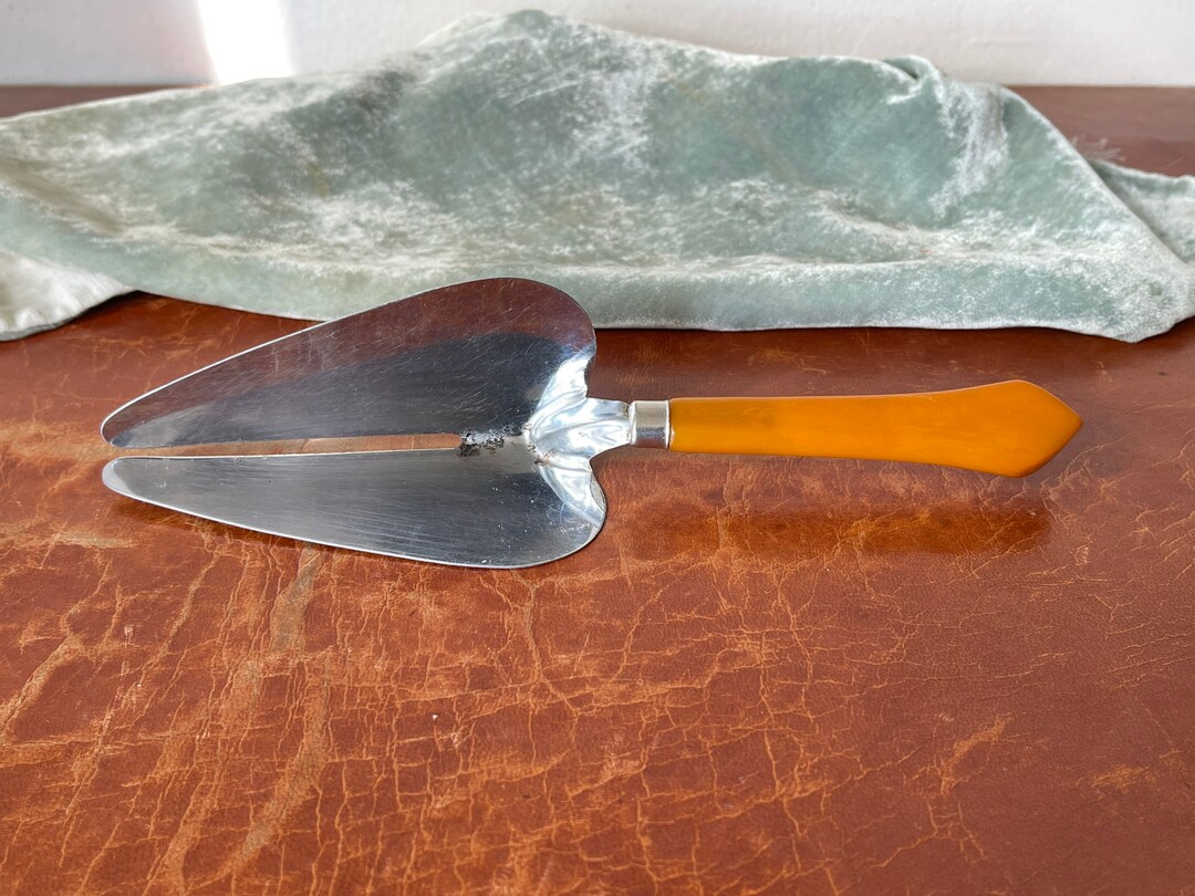 Antique Bakelite Cake Serving Spatula With Butterscotch Bakelite Handle ...