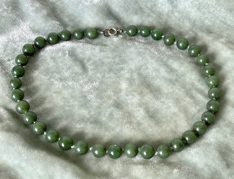 Vintage Jade Bead Necklace 16 Inch Long 8mm Dark Green - Etsy