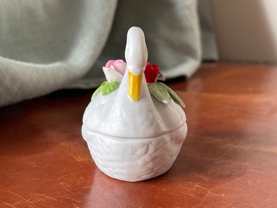 Vintage Bisque Porcelain Swan Trinket Box Applied Han… - Gem