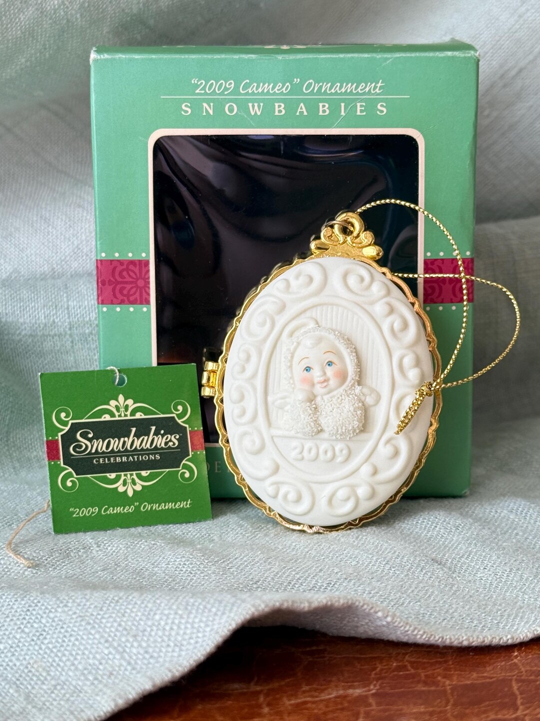 Snowbabies Annual Cameo Christmas Ornament Rare Department 56 Porcelain ...