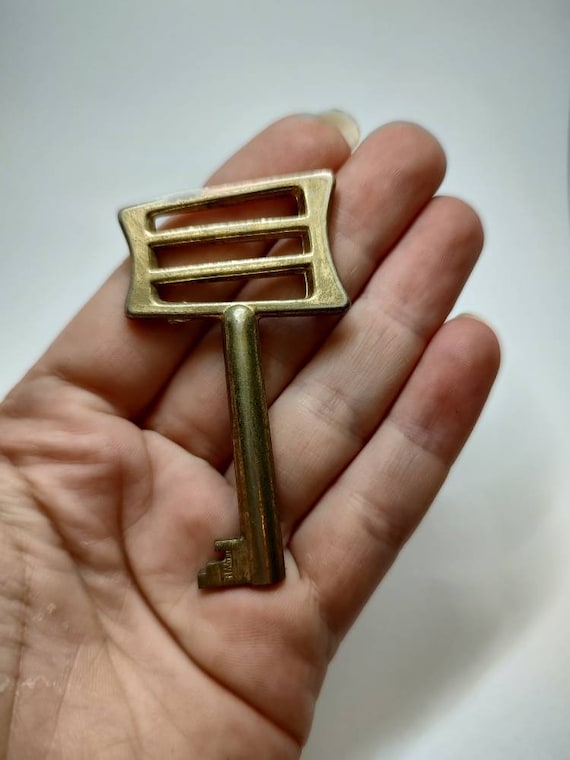 Vintage swiss collectible Huwil key,pendant vintage k… - Gem