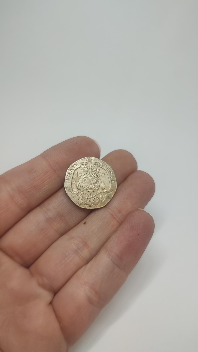 1982 UK Twenty Pence Coin Elizabeth II, British 20p Coin Vintage ...