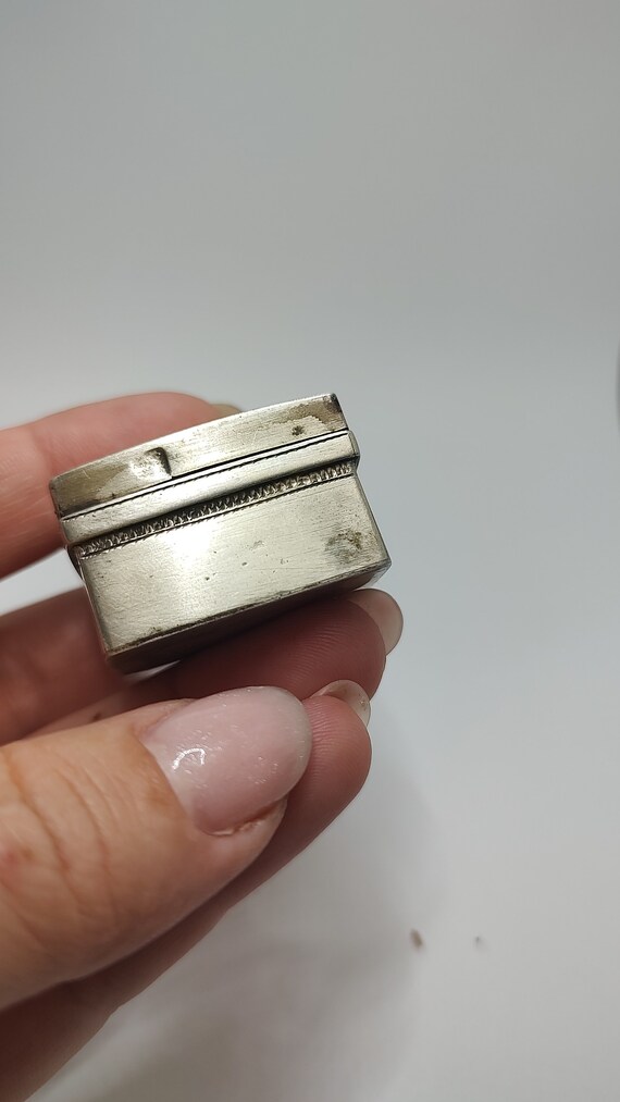 Rare Antique Solid Silver Pill Box • Hand Engraved Sq… - Gem