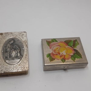 2 vintage pill boxtiny case | Etsy