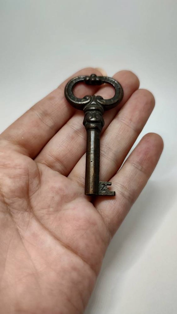 Rare Antique key with no 2,collectable key,pendant vi… - Gem