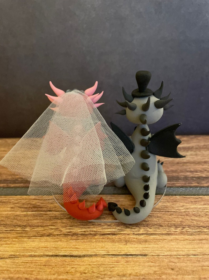 Dragon Wedding Cake Topper, Fantasy Dragon Couple, Cute Wedding Cake ...