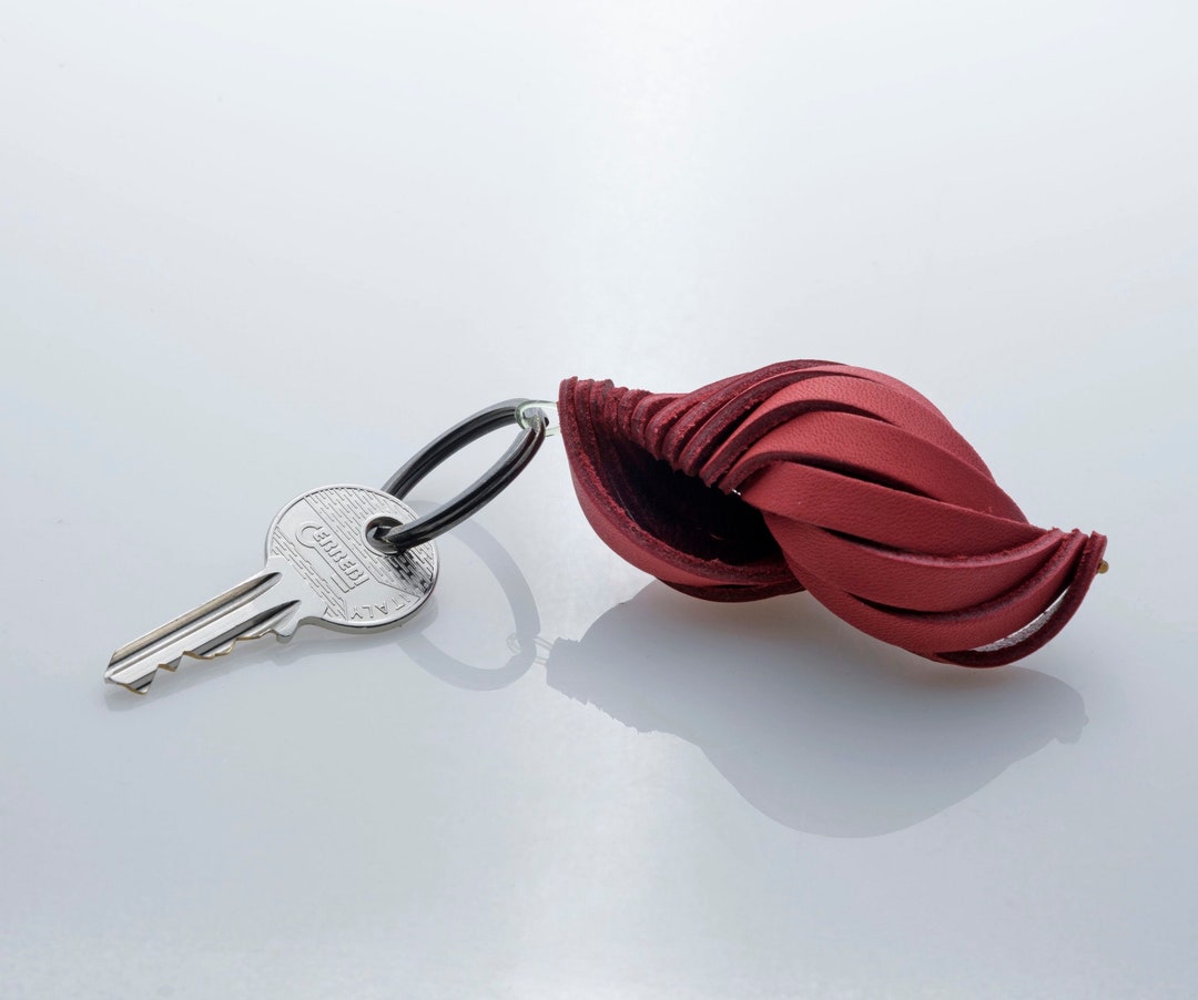 Red Leather Women's Keychain, Shell Leather Keyring for Her, 3D Form ...