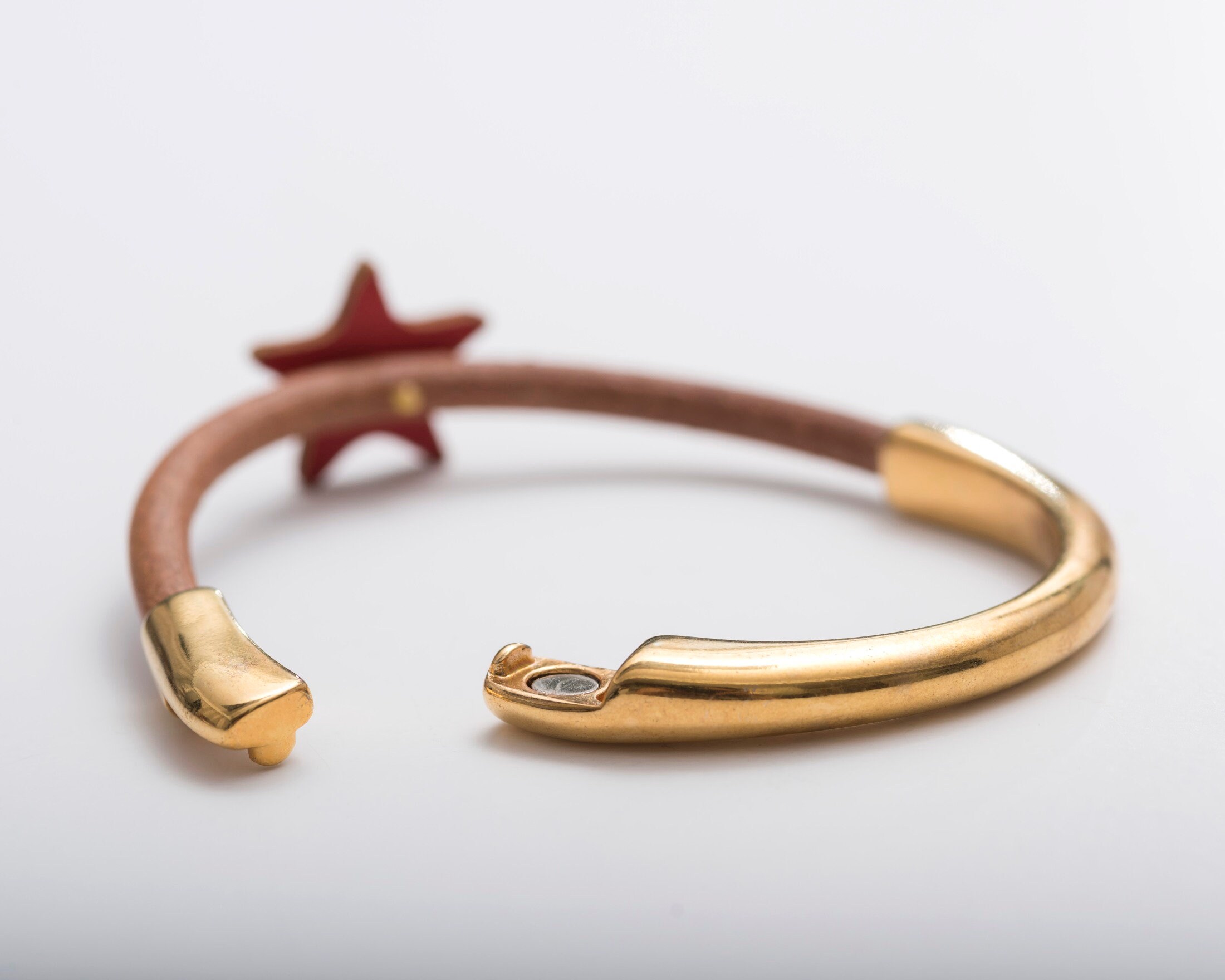 Leather Magnetic Cuff, Leather Bangle for Women, Boho Bracelet, Red ...