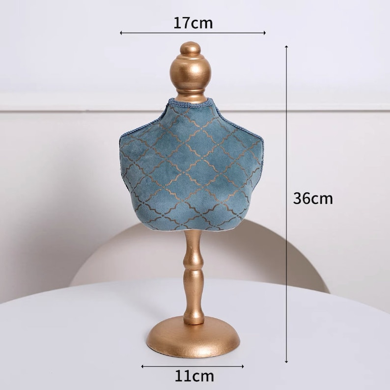 Retro Necklace Display Bust, Jewelry Display Stand, Jewelry Display Set ...