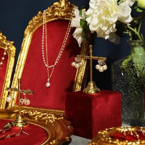 Retro Jewelry Display Set, Velvet Jewelry Platform Tray, Ring Display ...