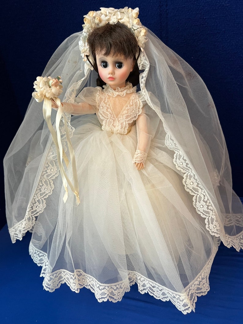 Vintage Elise Bride Madam Alexander 17 Doll With Brunette Hair and ...