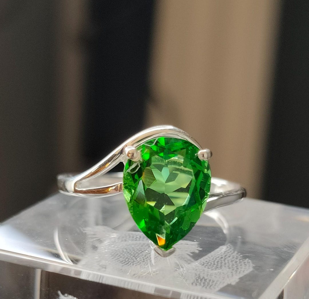 Helenite Solitaire Ring (size M) in Sterling Silver (2.300ct.) FREE ...