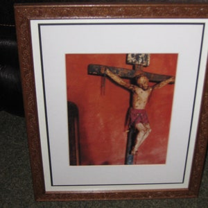 CHRIST ON THE Cross Bruised Jesus Print Framed in Hardwood Frame 16 1/2 ...