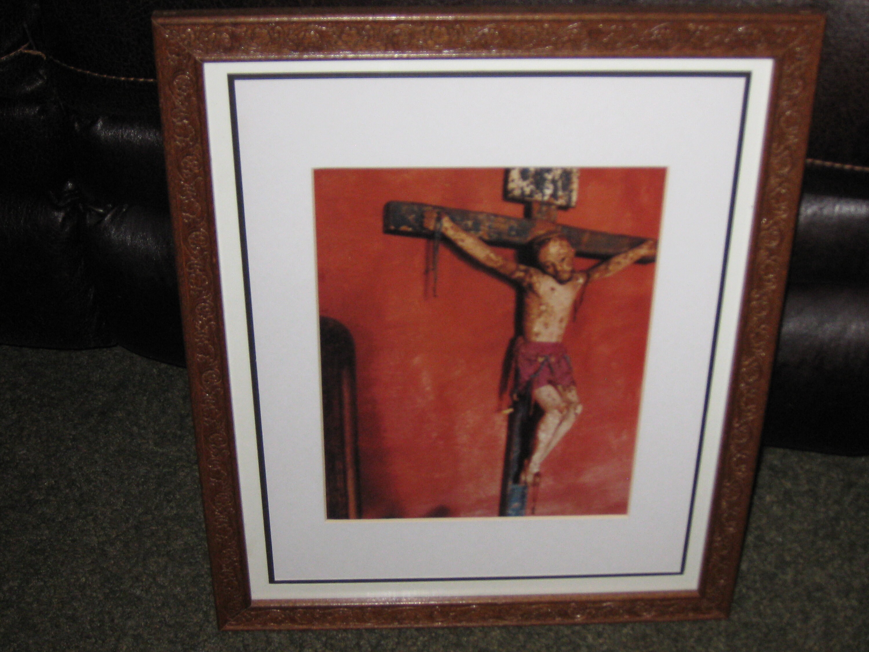 CHRIST ON THE Cross Bruised Jesus Print Framed in Hardwood Frame 16 1/2 ...
