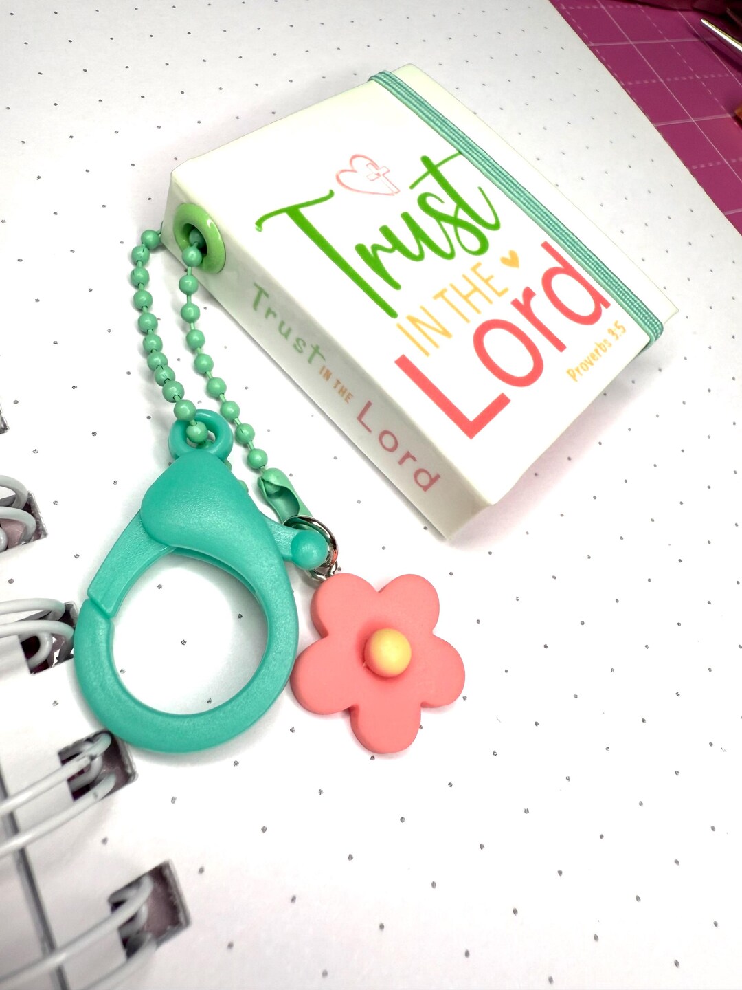 Stick Notes Keychain Trust in the Lord Post It Cute Inspirational ...