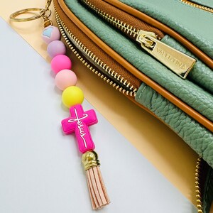 Keychain Jesus Pink Silicone Keychain Cute Silicone Beaded Keychain ...
