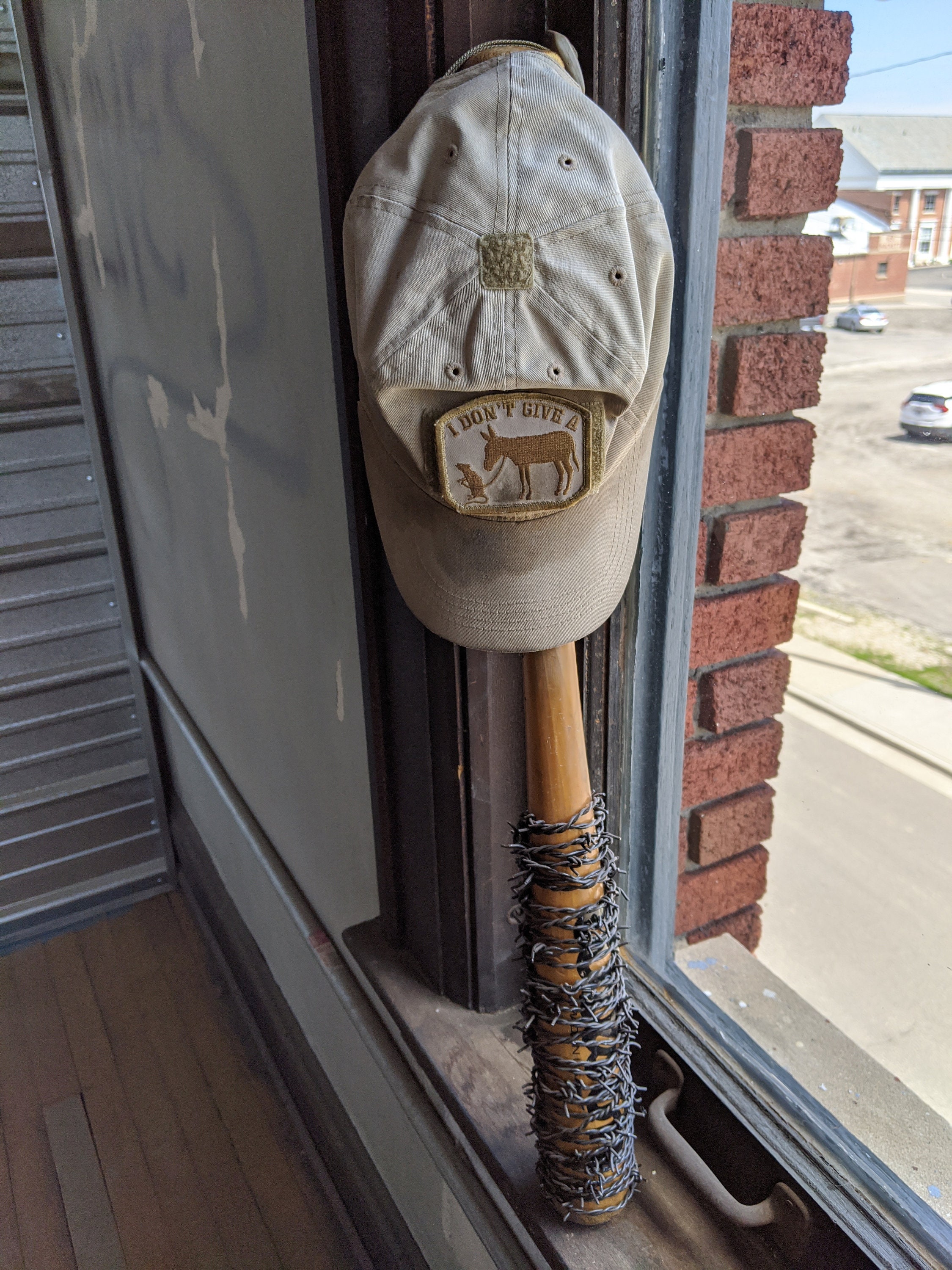 WD Barbed Wire Wrapped T-ball Bat, Wilson, the Son of Lucille, Short ...