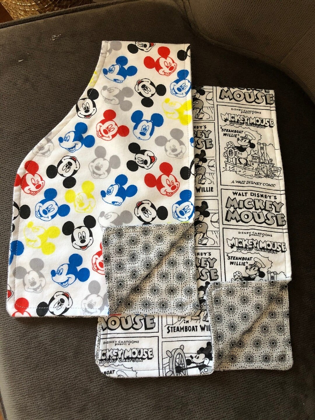 Clásico Mickey Mouse Burp Cloth, Reversible, Set de 2 - Etsy España