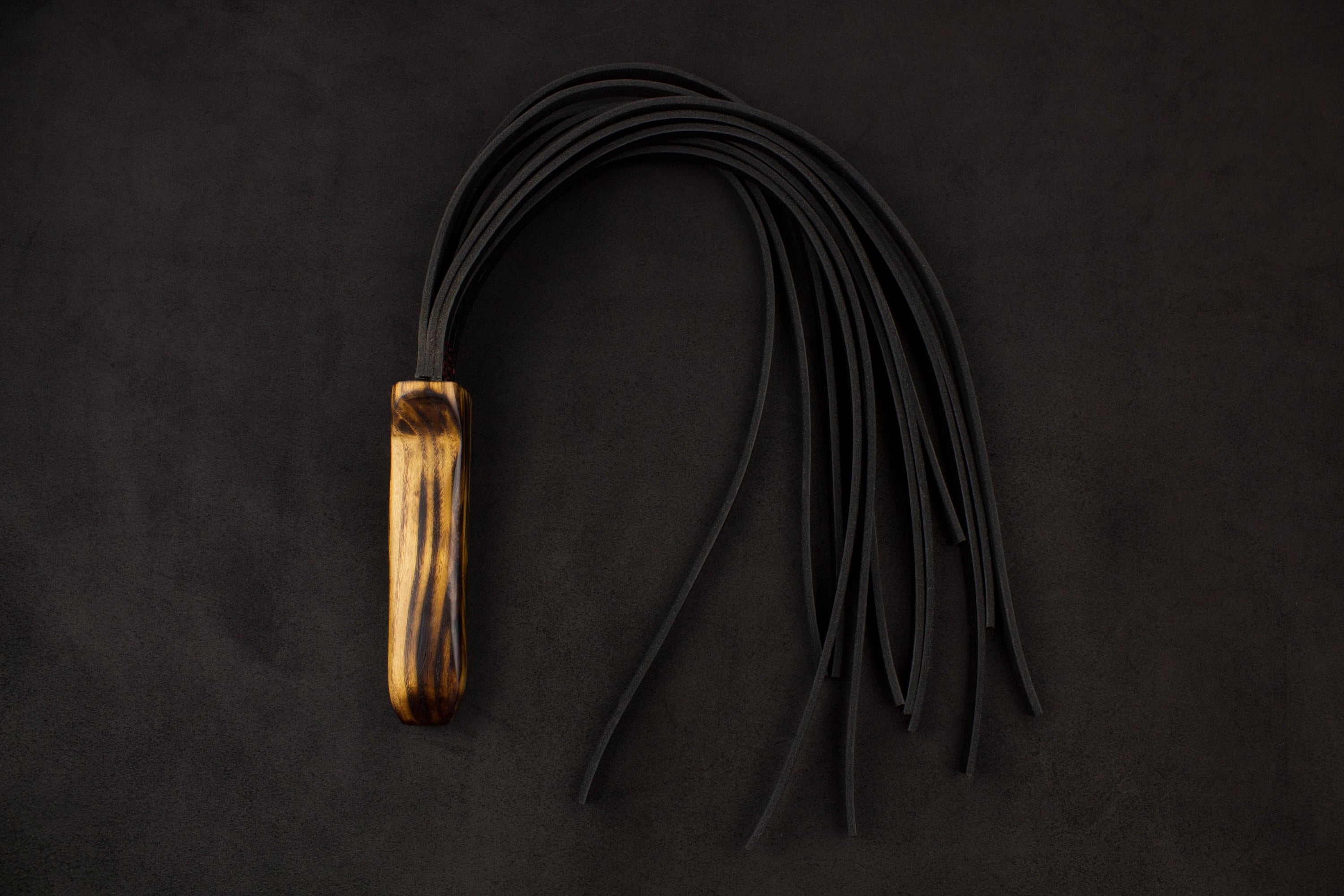 Luxury Leather Flogging Whip Erotic Spanking Master Slave Toys BDSM ...