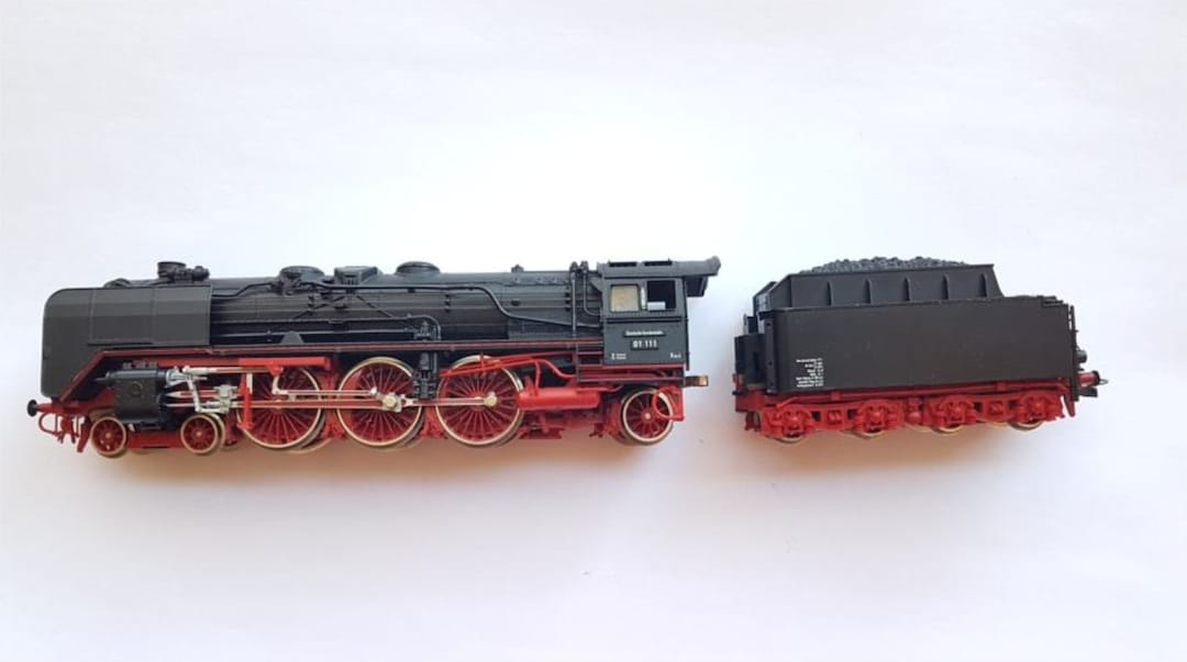 ROCO BR 01 111 Steam Locomotive - Analog Electric Model Train - Dc ...