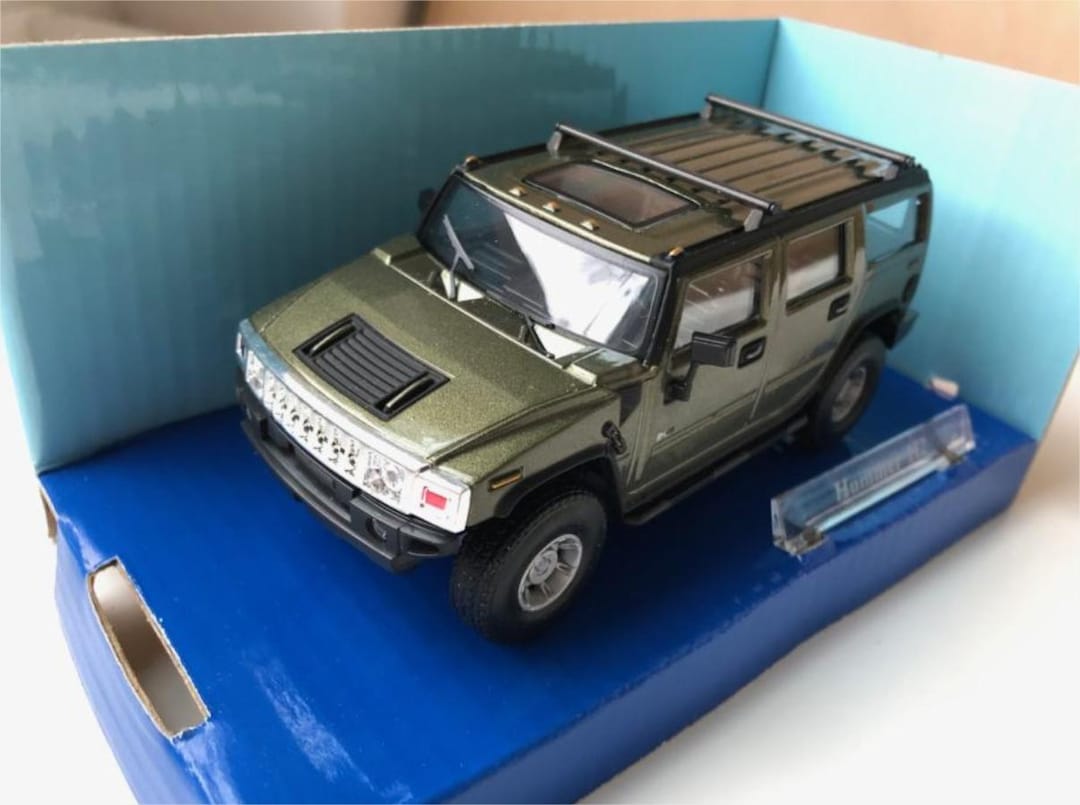 Cararama Hummer H2 Diecast Model Car - Scale 1/43 - Green - Diecast ...
