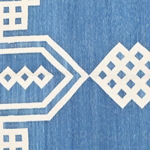 Indigo Ink Blue and White Modern Handmade Cotton Area Rug| Indian ...