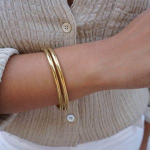 Gold Shiny Thick Round Bangle Cuff, Circle Shaped Stacking Bracelets ...
