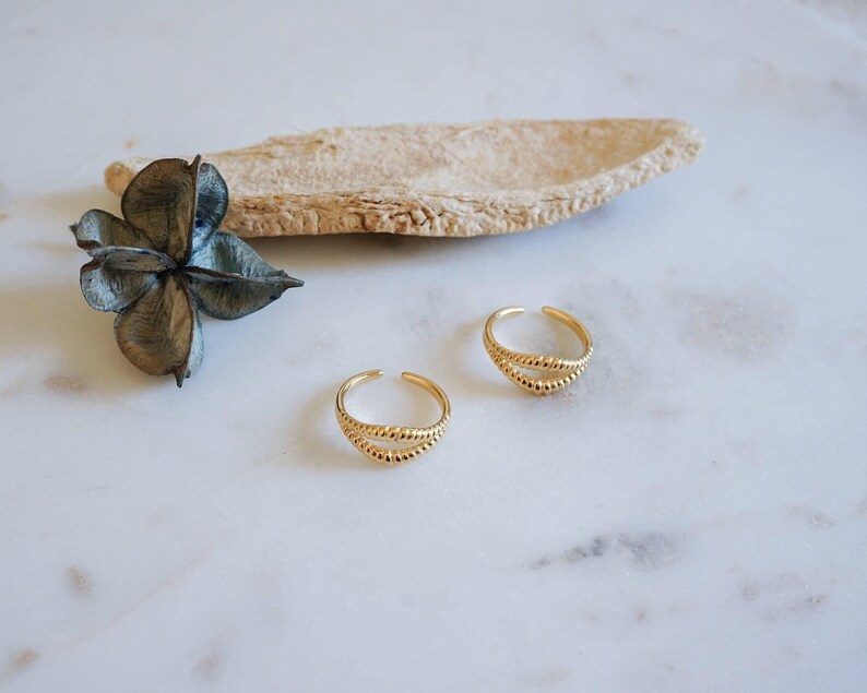 Gold Two Twisted Lines Band Ring, Stacking Geometric Minimal Unique ...