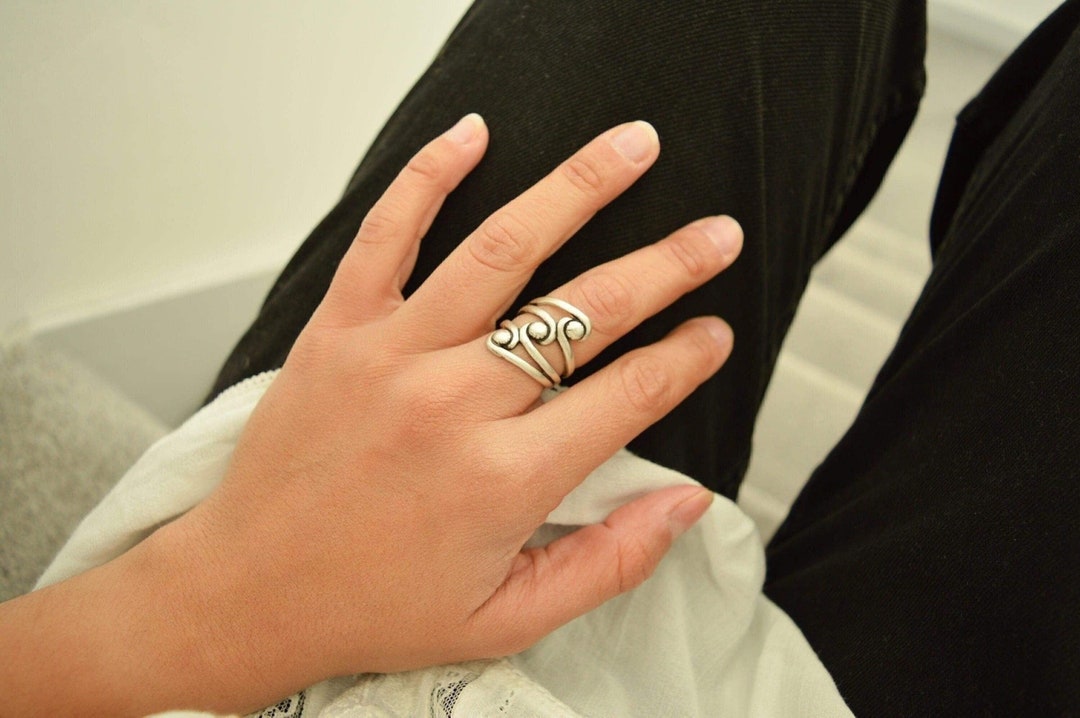 Antique Silver Three Linked Balls Ring, Circles Bohemian Minimalist ...
