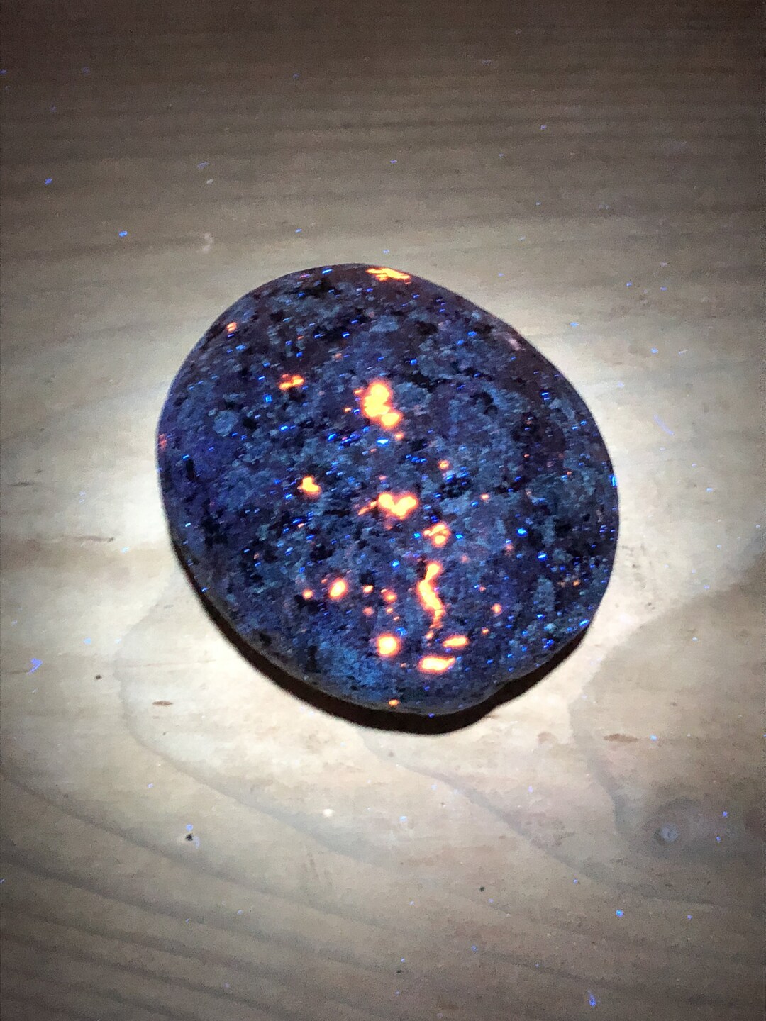 Medium 4.34 OZ./ 123 Gram YOOPERLITE, Fluorescent Sodalite, Syenite ...