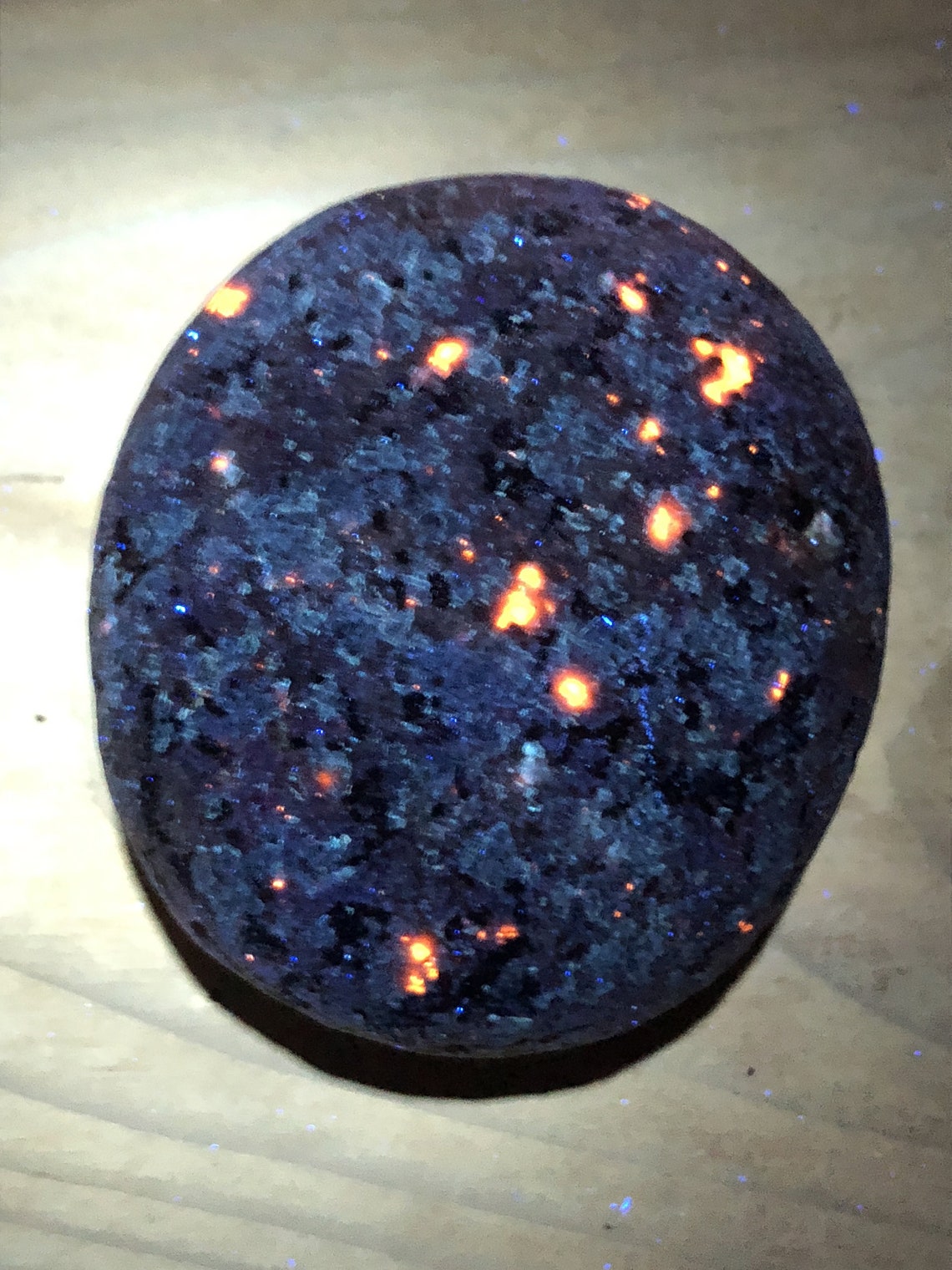 Medium 4.34 OZ./ 123 Gram YOOPERLITE Fluorescent Sodalite | Etsy