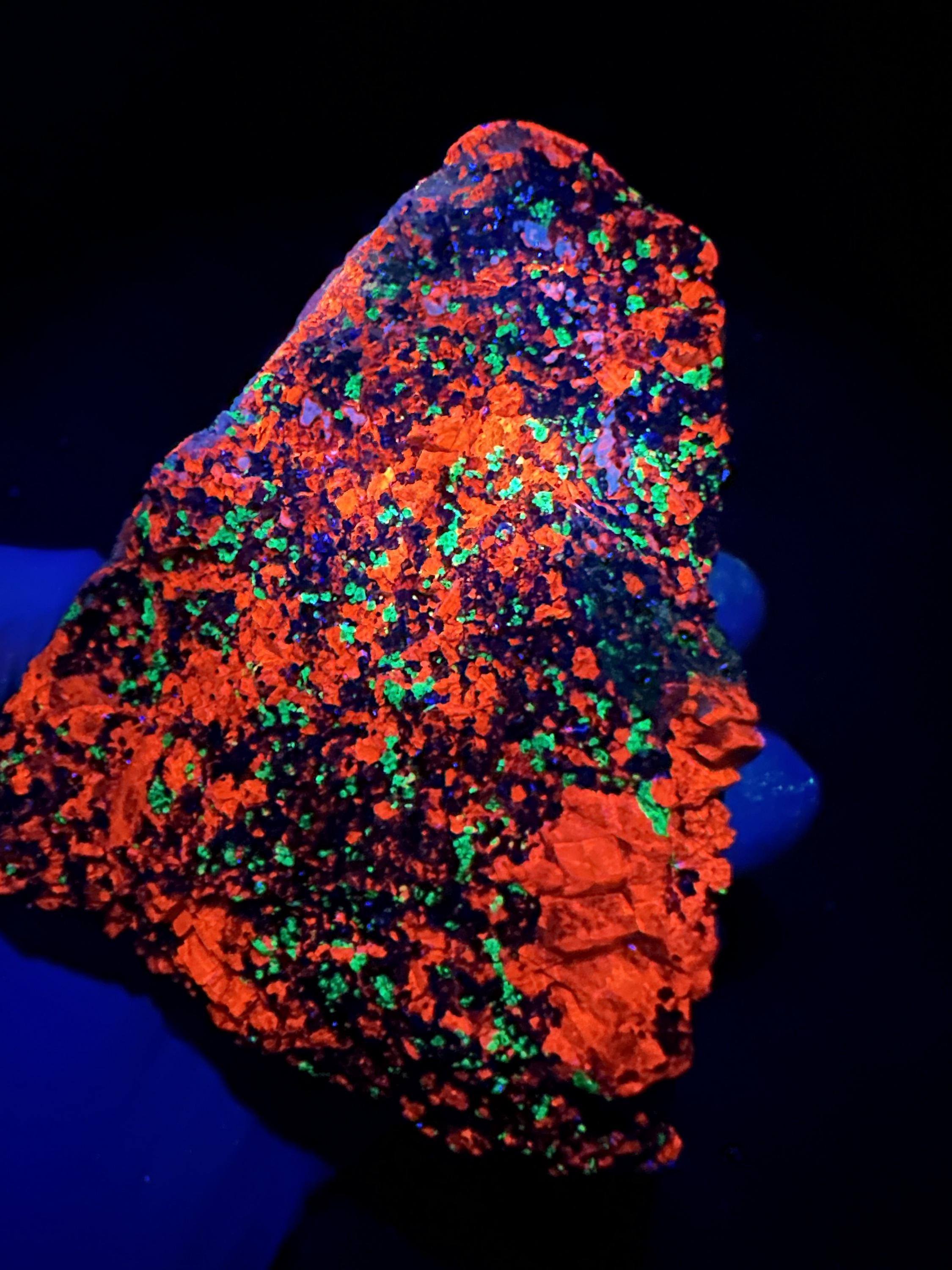 Highly Fluorescent___rare Franklinite / Willemite Specimen From ...