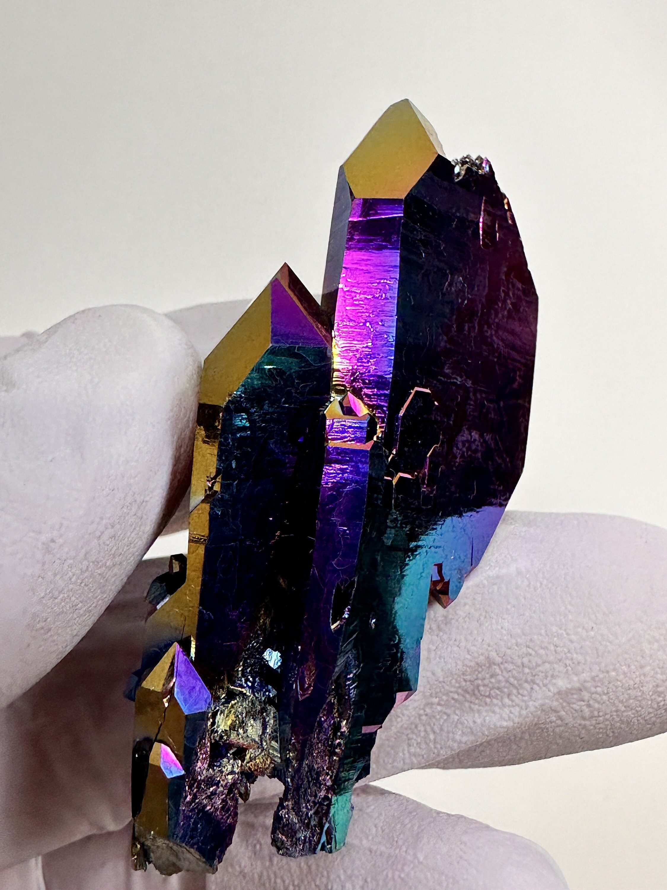 Incredible Rainbows___ Titanium Rainbow Aura Arkansas Quartz Crystal DT ...