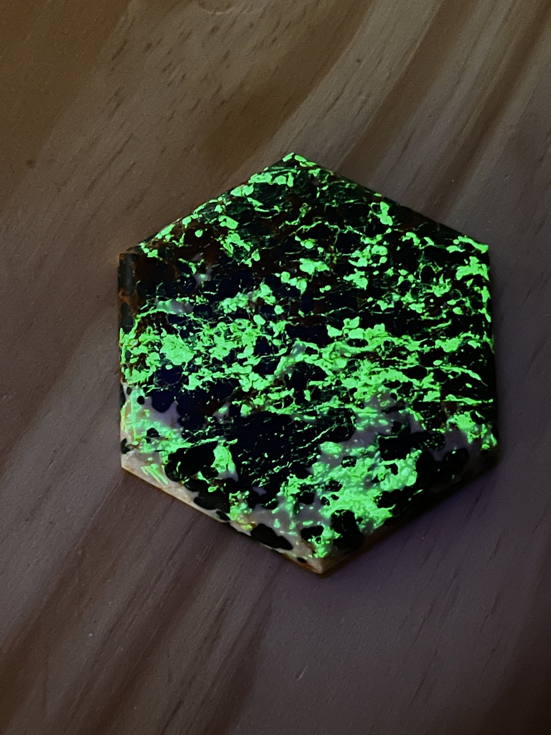 FLUORESCENT 363.5ct. Franklinite / Willemite Designer Palm Stone From ...