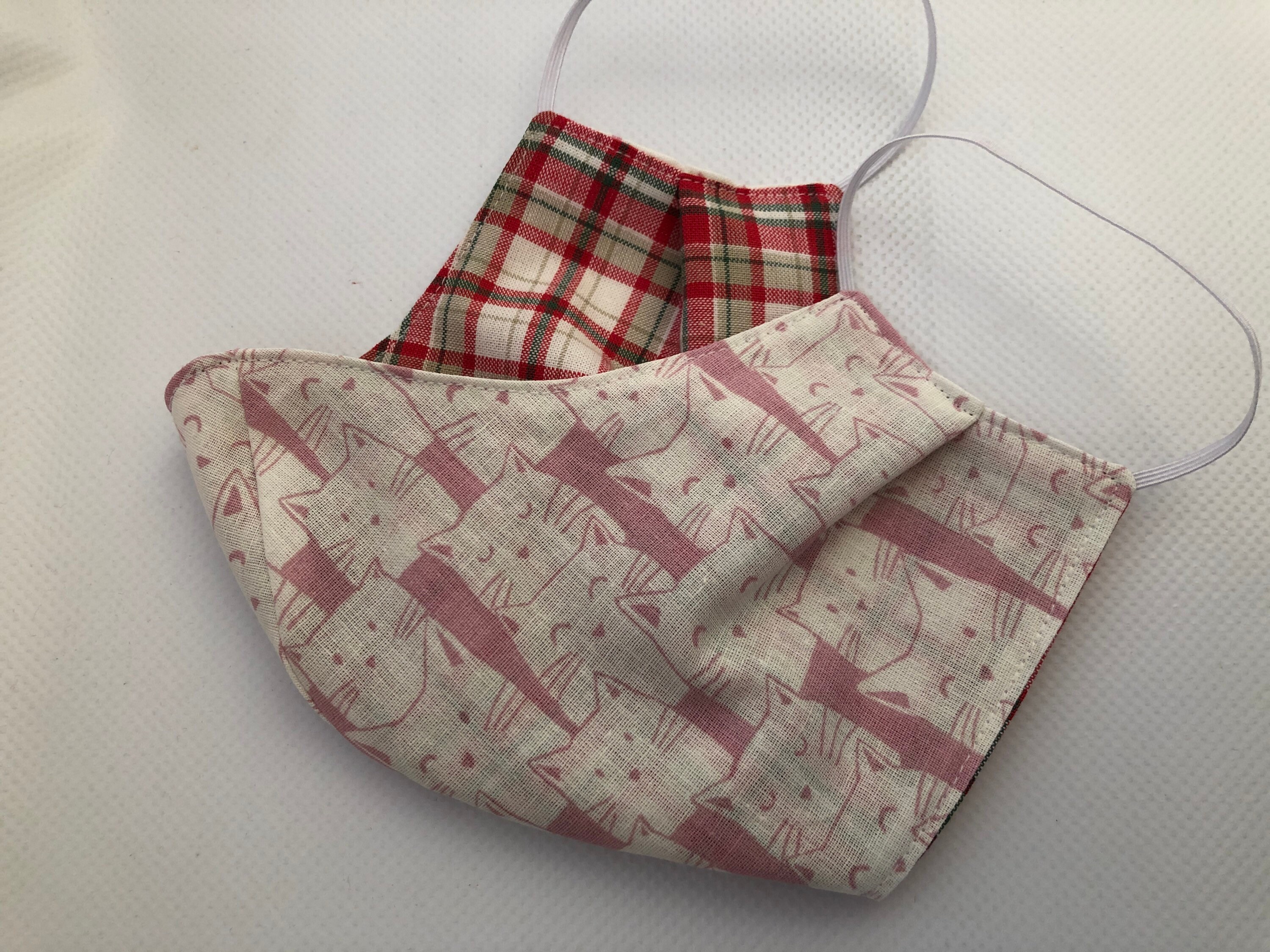 Washable 3 layers, Reversible Cotton Face mask white cats on pink