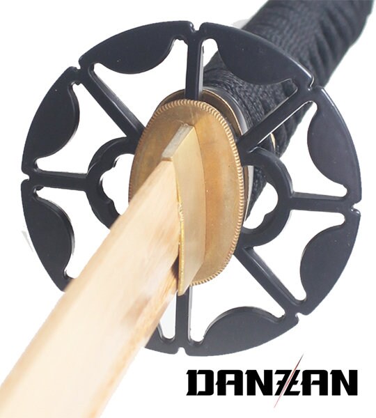 Danzan Katana Ankoku Sabre en Bois Epee Lame Bois + Presentoir en Bois ...