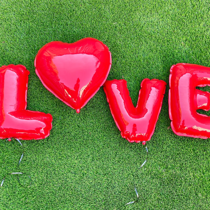 Love Balloon - Etsy
