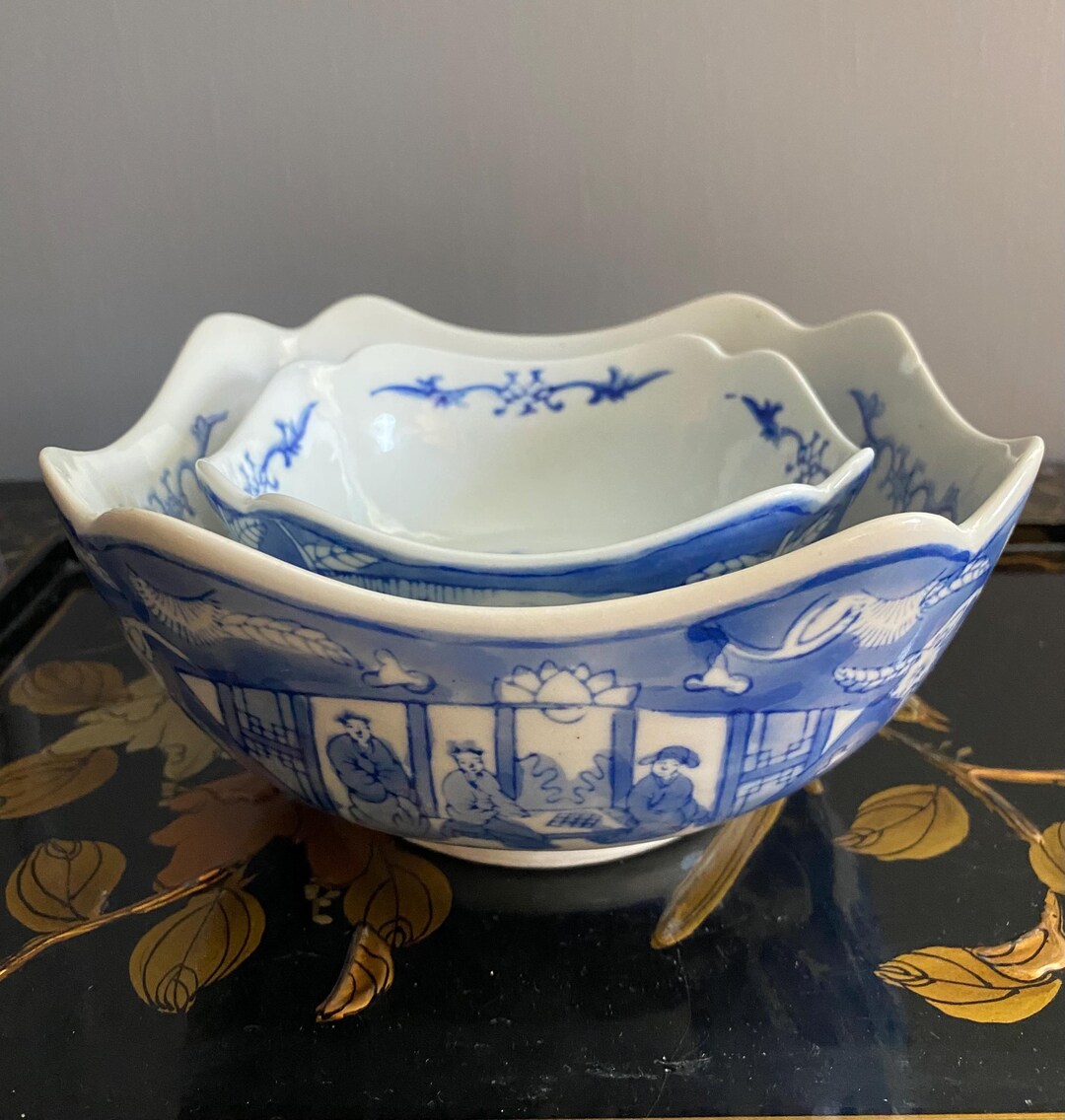 Vintage Wave Edge Chinoiserie Bowls, Nesting Two Blue & White Hand ...
