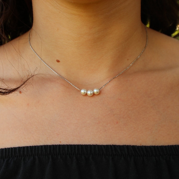 Gold Necklace Three Pearls - Etsy