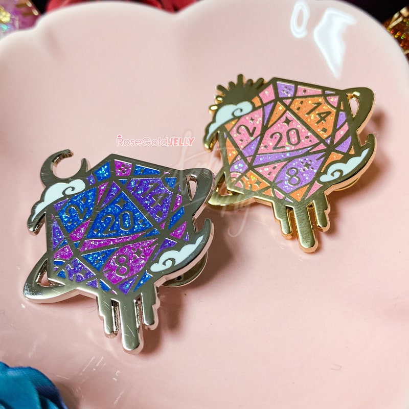 D20 Enamel Pin - Etsy