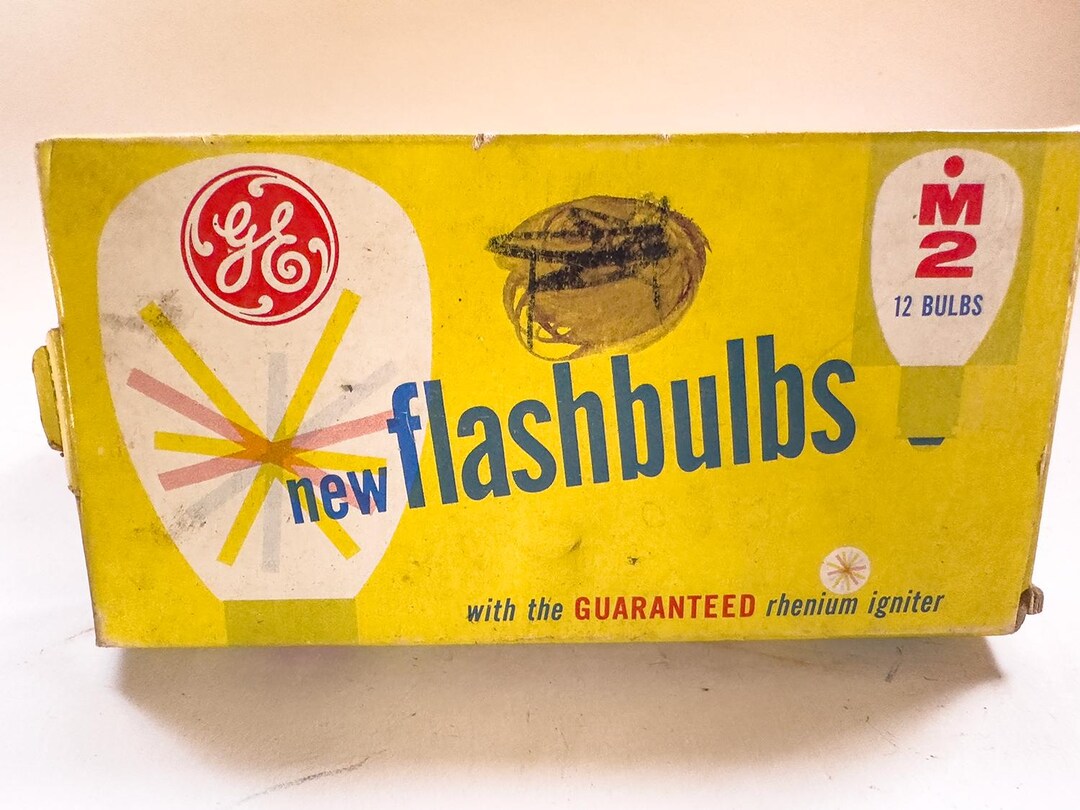 Vintage GE M2 Flashbulbs: Photography Collectible, 12-bulb Set - Etsy